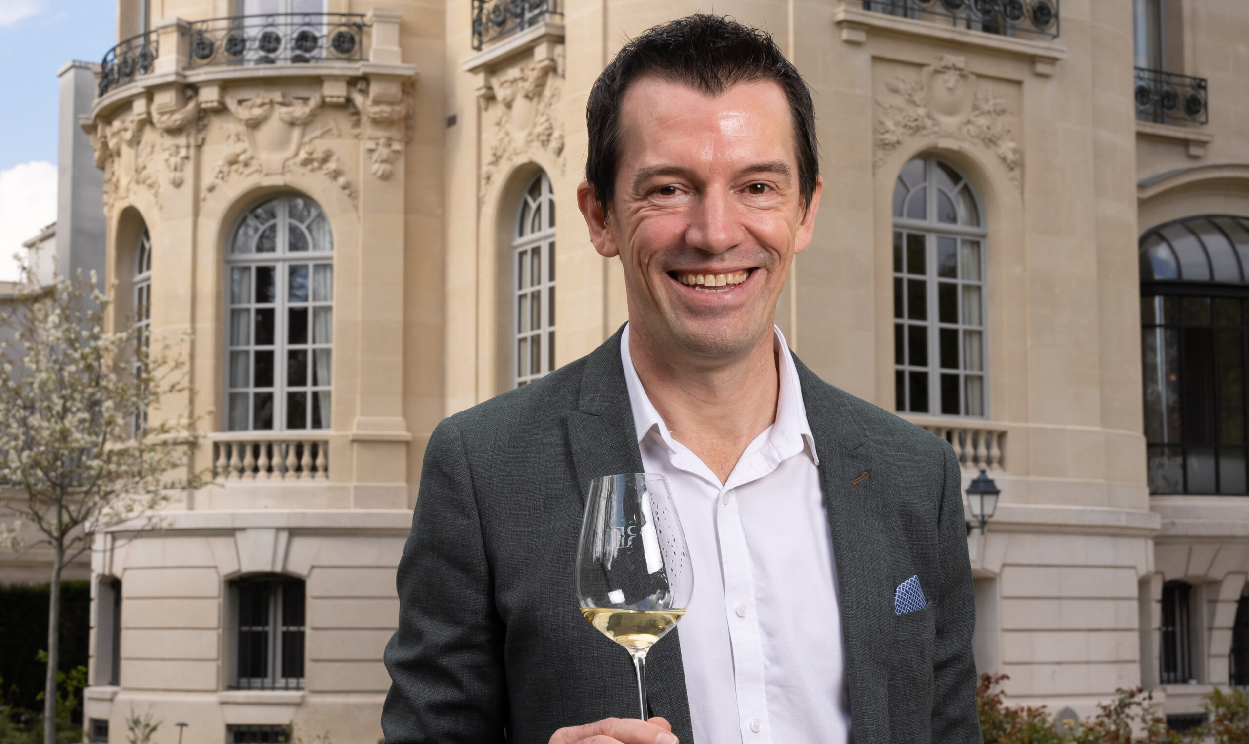 Champagne: Auctioning the World's Finest - Tyson Stelzer